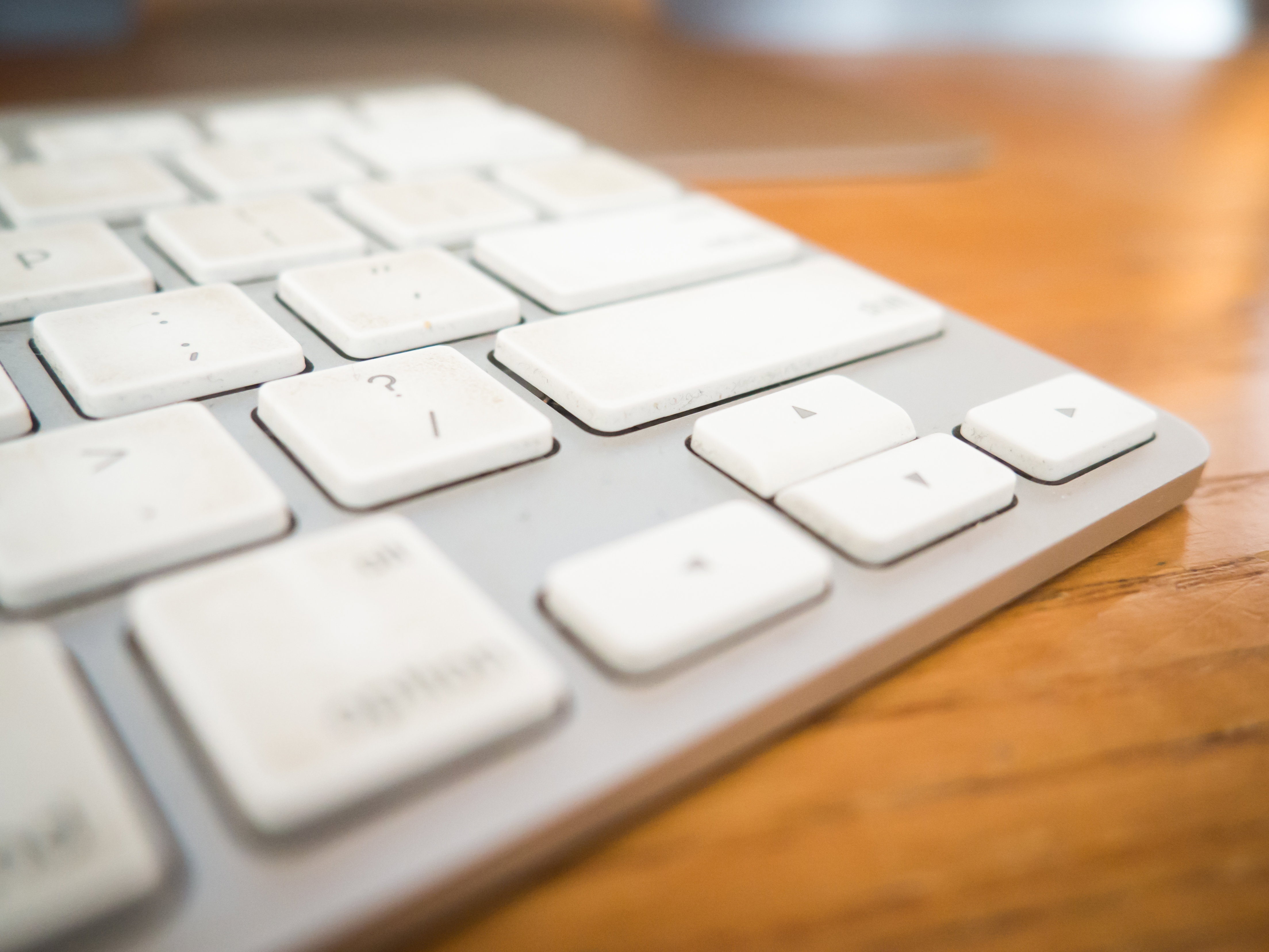 Keyboard on Desk - Free Stock Photo | FOCA Stock